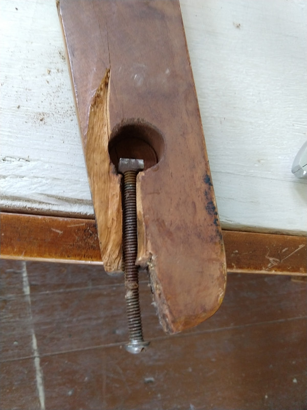 broken bottom view — Postimages