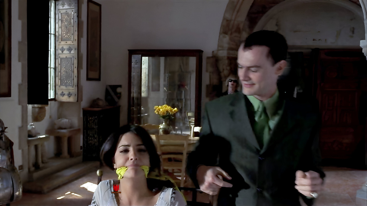 Natalia Cigliuti 8 Simon Sez 1999 — Postimages