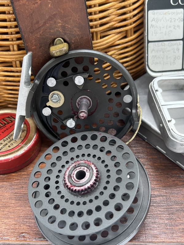 00 AEB933 5 FB8 41 A0 A059 BE18 DC133 D04 — Postimages