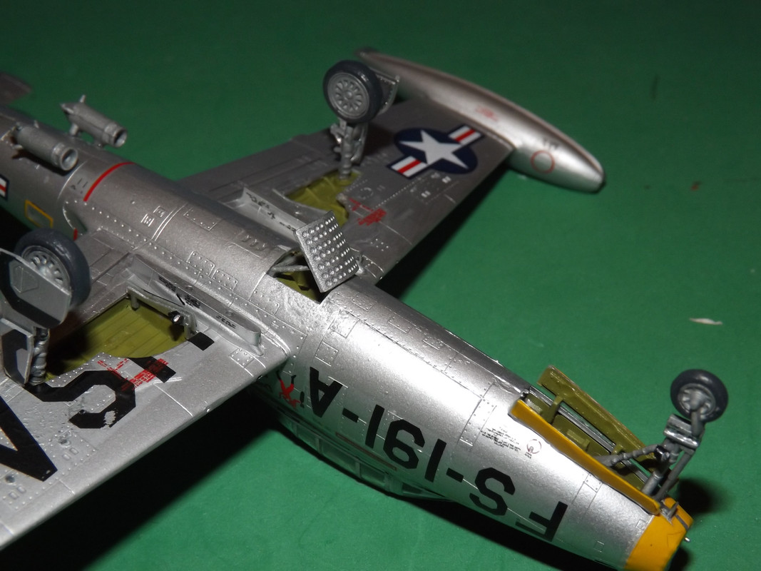 36 Undercarriage — Postimages