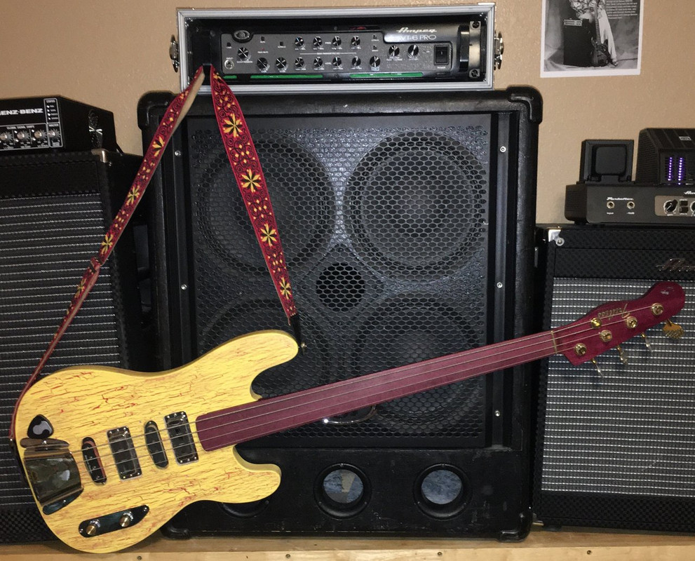 8298 C0 BC 7 F9 D 413 B B266 59250 B08 B153 — Postimages