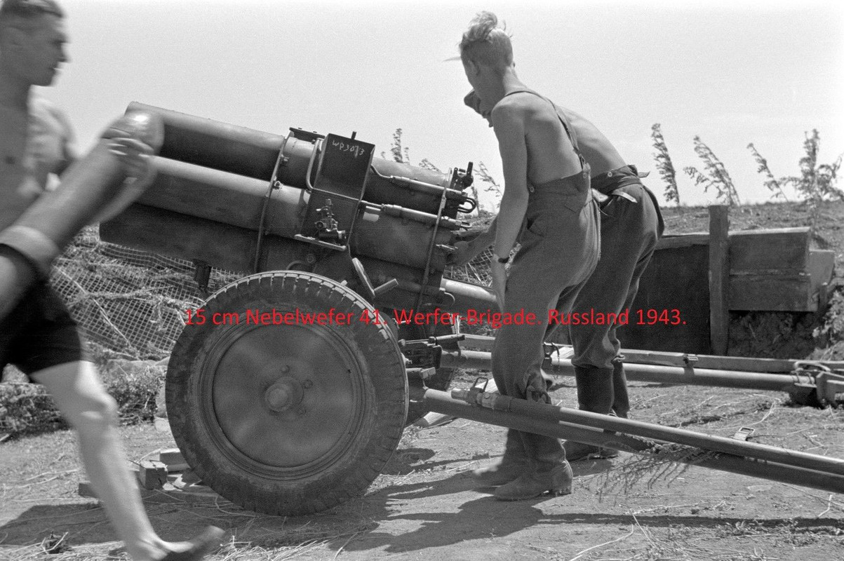 Raketen Ladung 15 cm Nebelwerfer 41 Werfer Brigade Russland 1943 ...
