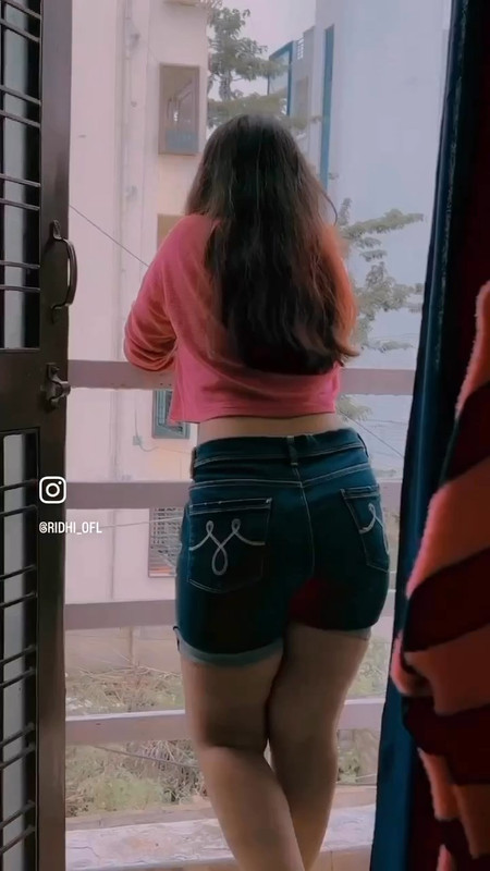 Cute Gril Big Navel Hole in Pink T Shirt mp4 snapshot 00 12 384 — Postimages