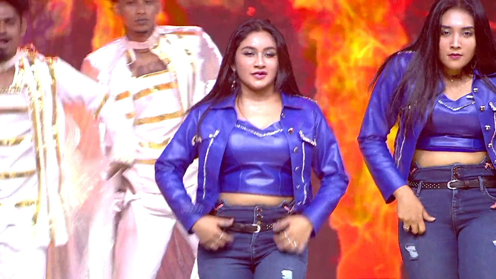 00 03 55 — Postimages