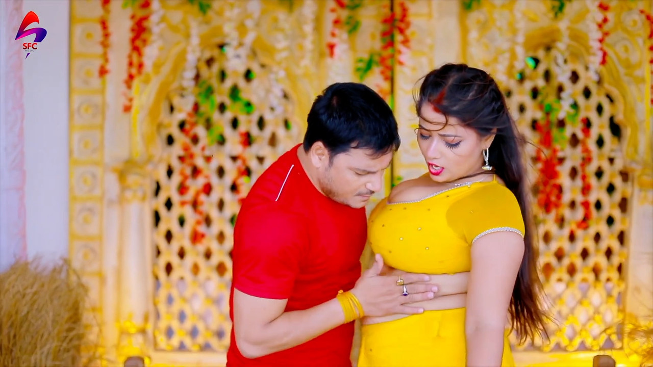 Milf Mona Hot Sareeless Song Navel Kiss Heavy Cleavage Boob Crush