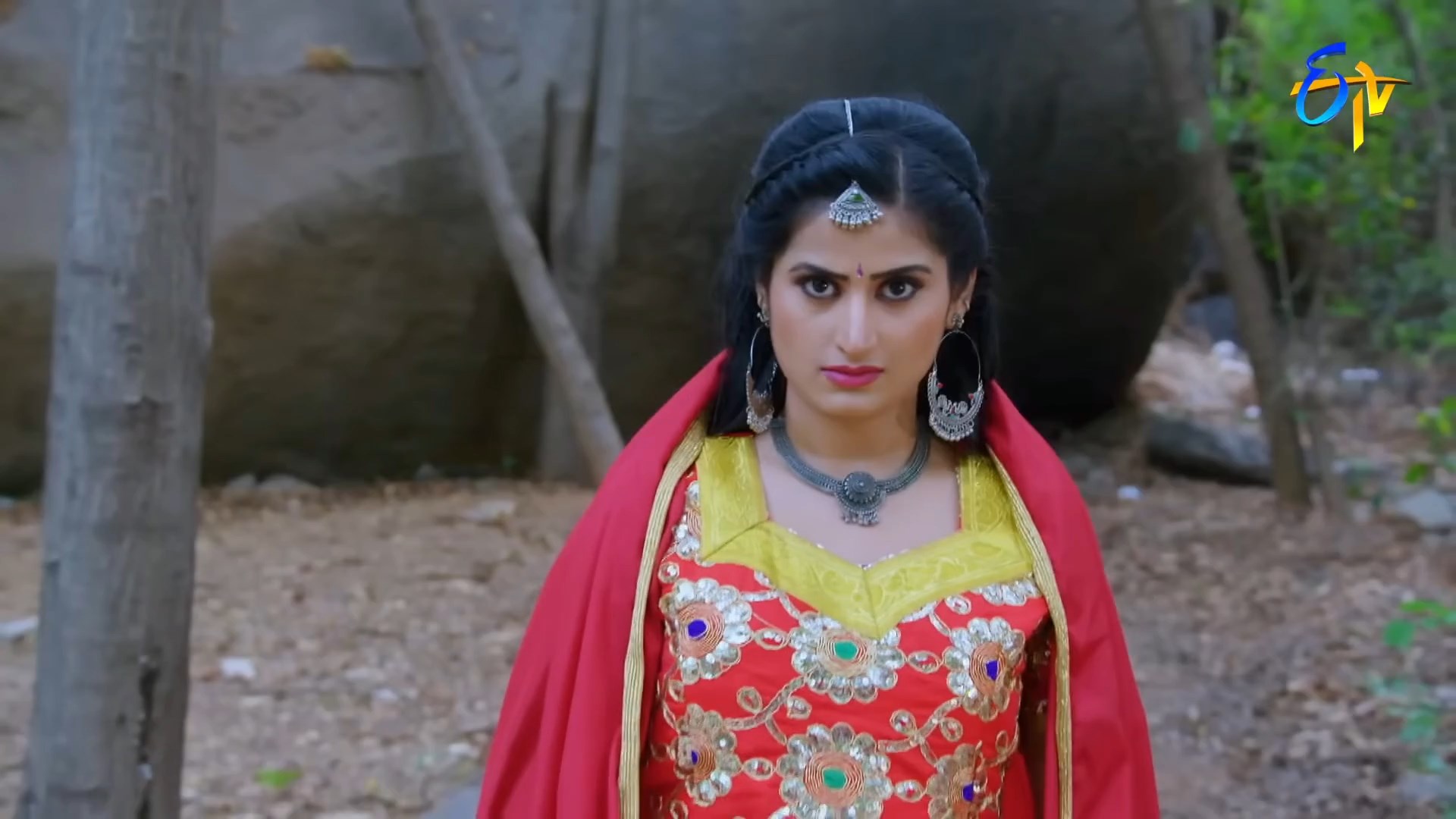 Telugu Serial Artist Open Big Deep Wide Navel Show abhishekam mkv ...