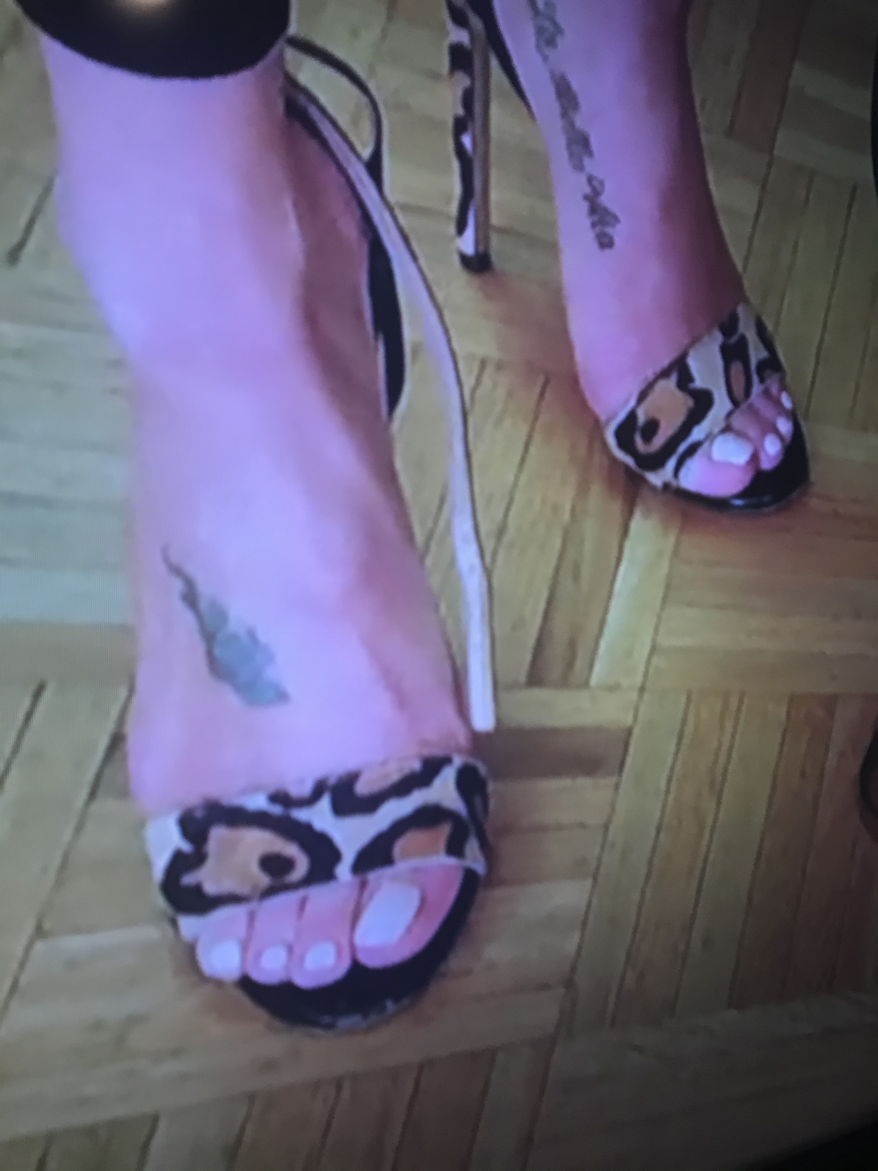 Leah Van Dale Feet 4580917 — Postimages