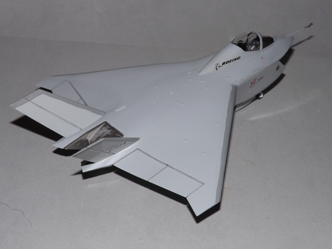 Revell X32 RS — Postimages