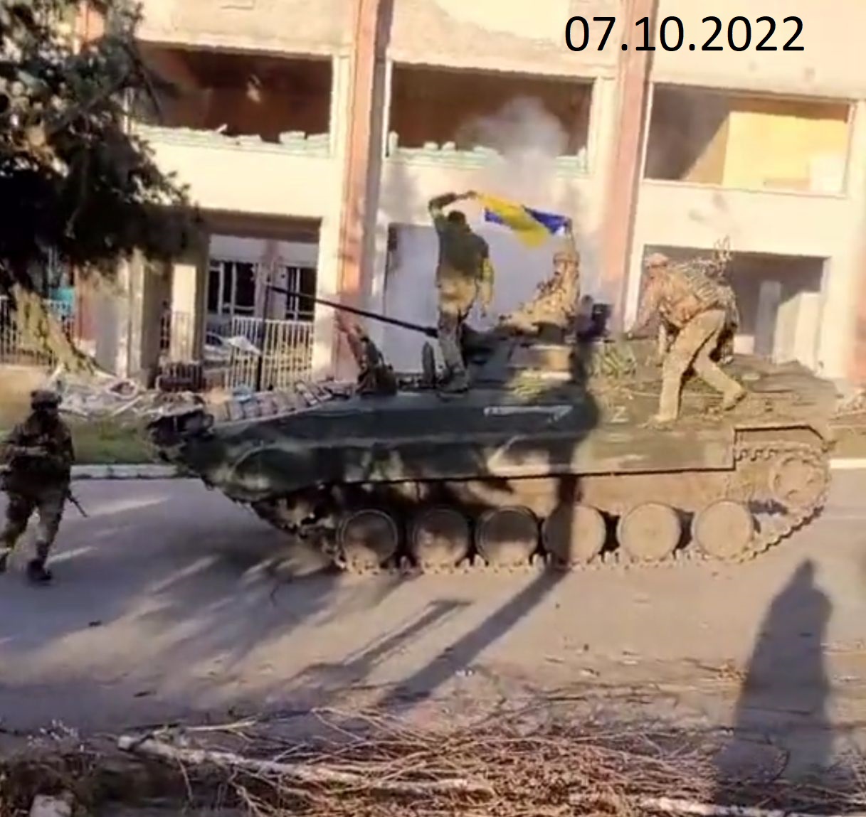 1015 bmp2 capt — Postimages