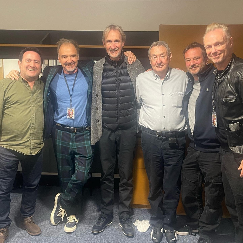 1993 Cowdray Ruins - Genesis, Pink Floyd, Queen | Page 2 | Steve ...