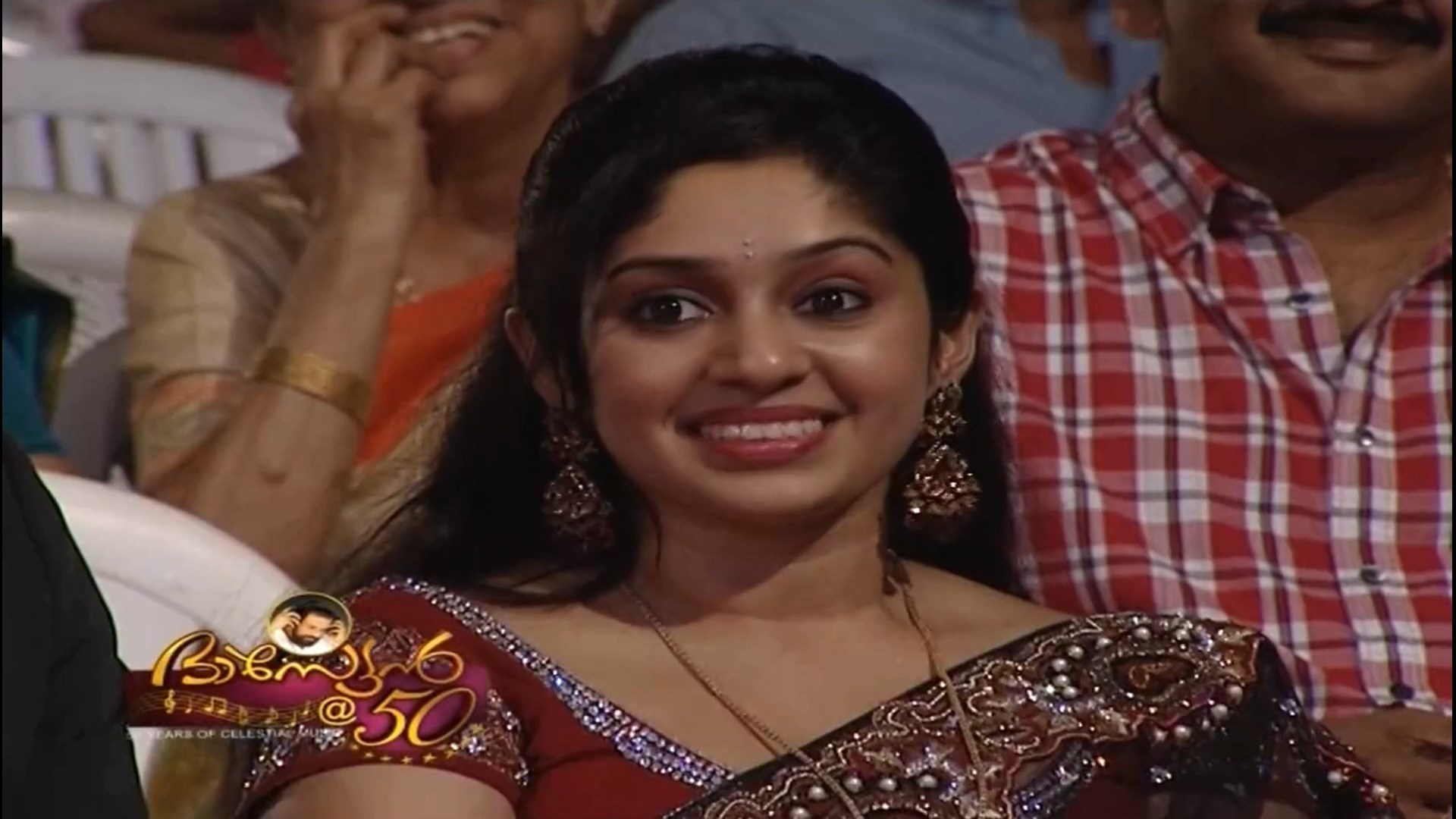 Yesudas Cute Beautiful Daughter in Law Sexy Big Deep Navel Show in Thin ...