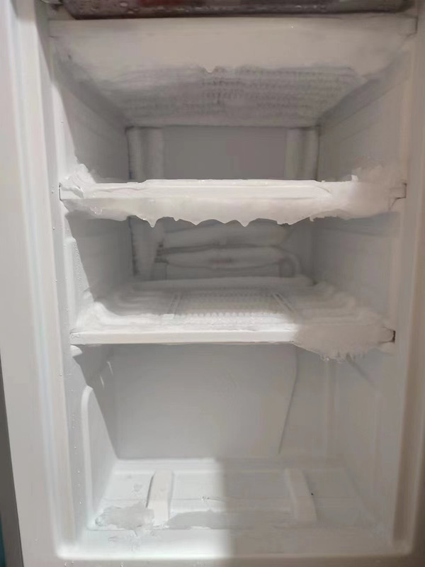 Help :( Freezer full of ice. Some food has defrosted : r/fixit