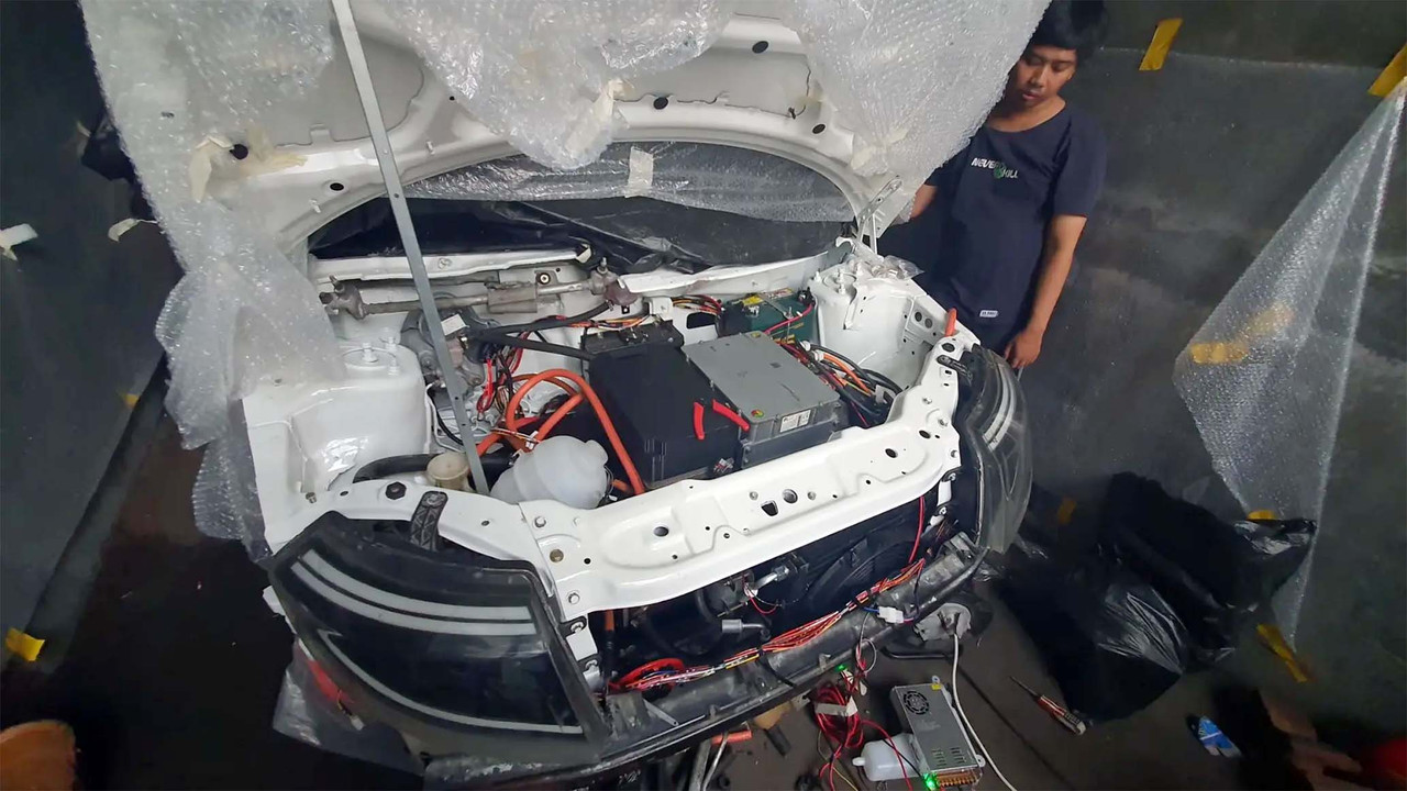 proton savvy electric autonomous