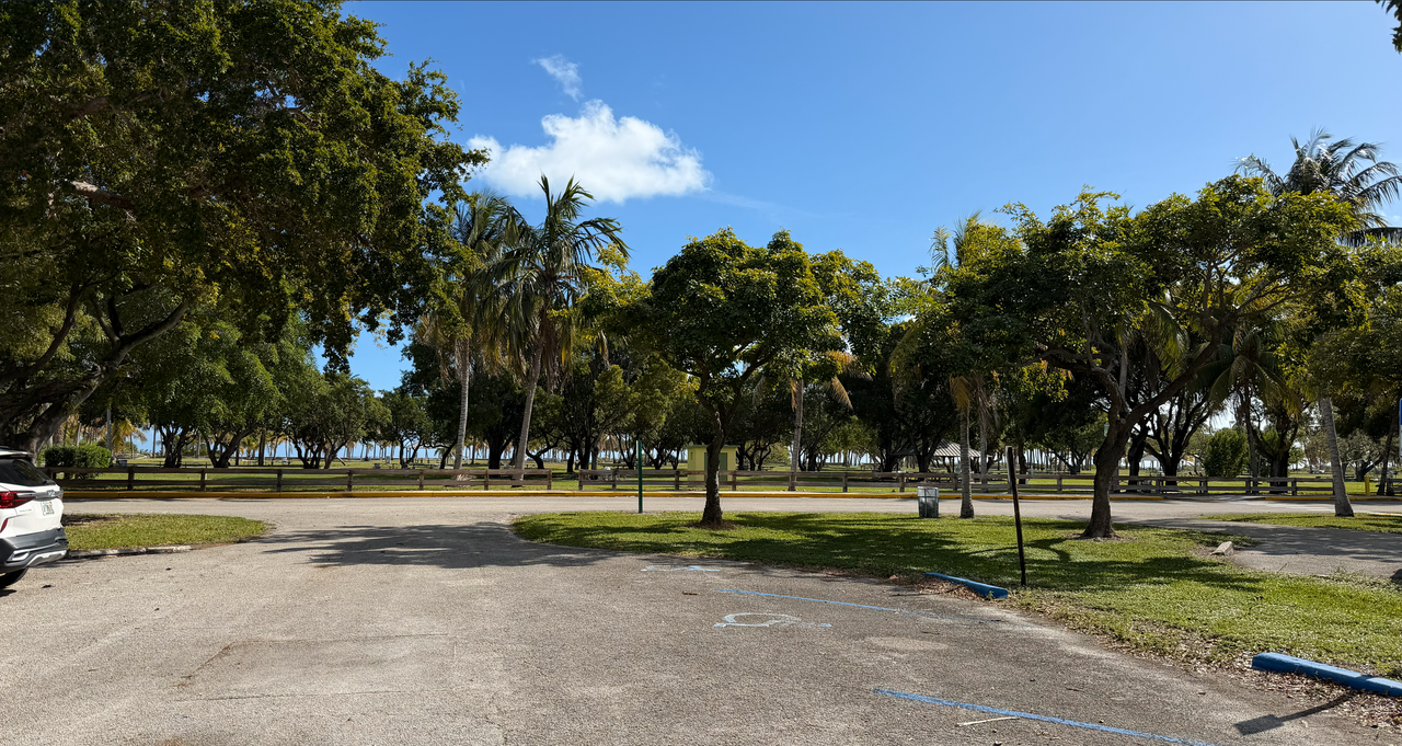 "Huyền Thoại Rượư " :)