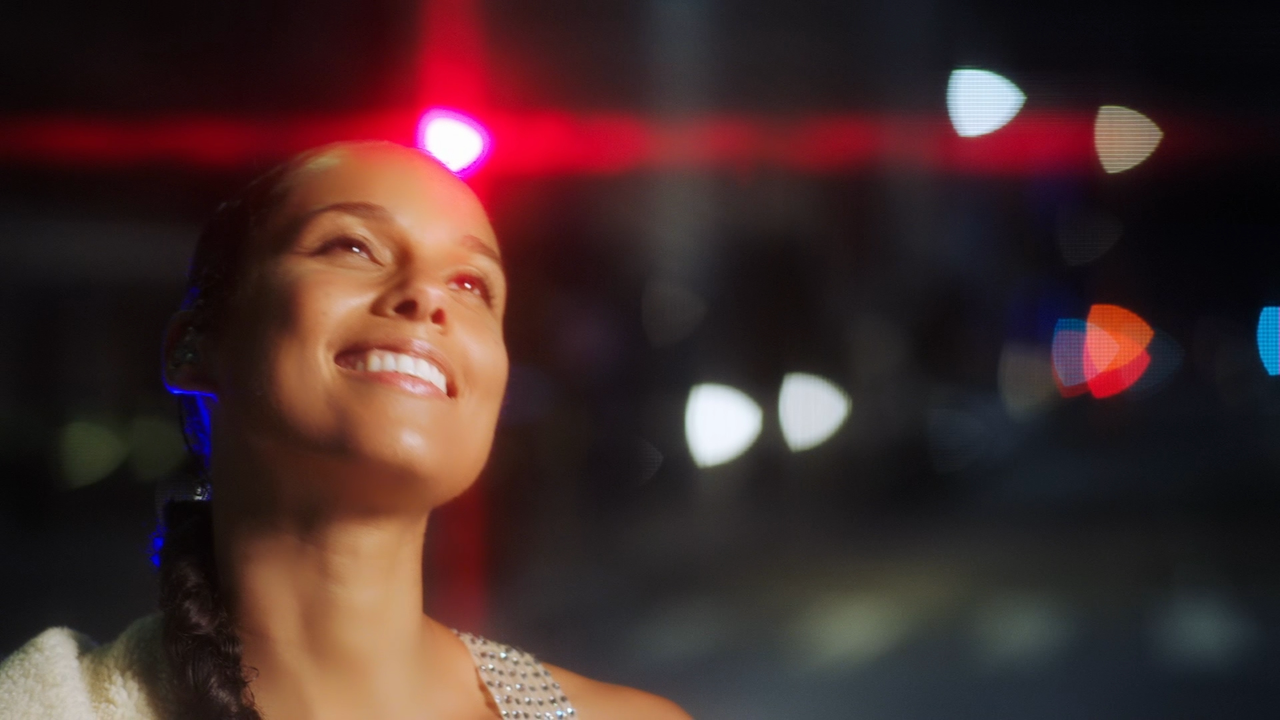 Alicia Keys Love Looks Better ts 20201109 070205 980 — Postimages