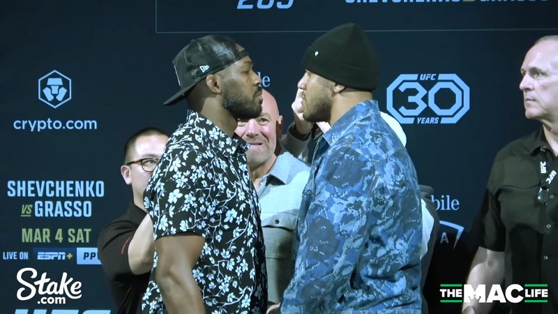 Джон Джоунс и Сирил Ган лице в лице — MMA.BG