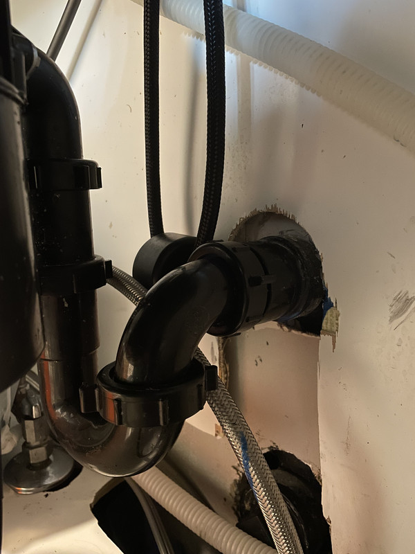 Clogged vent stack? : r/Plumbing
