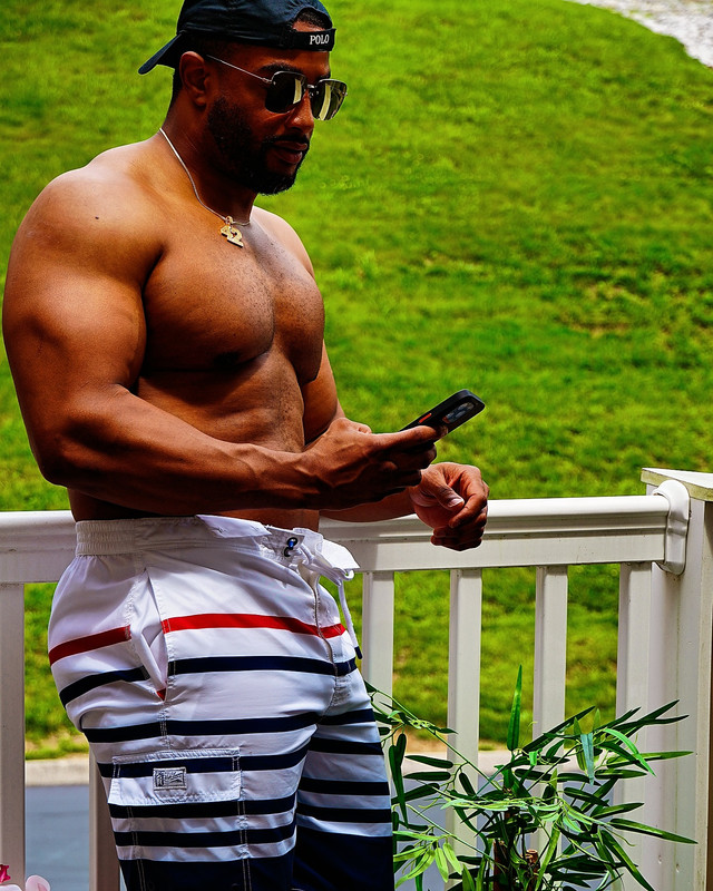 Smash or Pass: Ex Atlanta Falcon LaMarcus Thompson | Lipstick Alley