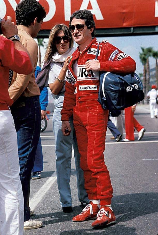 vintage gridgirls2734 Patrick Depailler Long Beach 1980 — Postimages