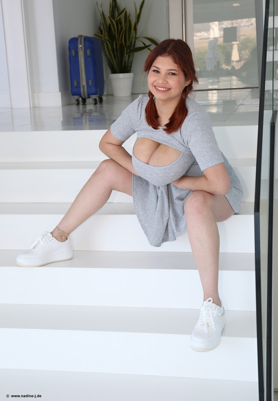 Nadine J Lucy Rodriguez Arrival 10 — Postimages