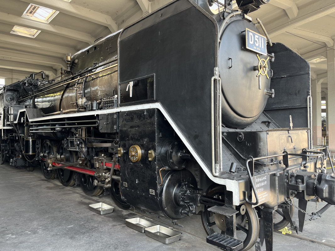 5 E9 F4 F27 E377 43 AE 9 EC5 5688 B94539 CC — Postimages