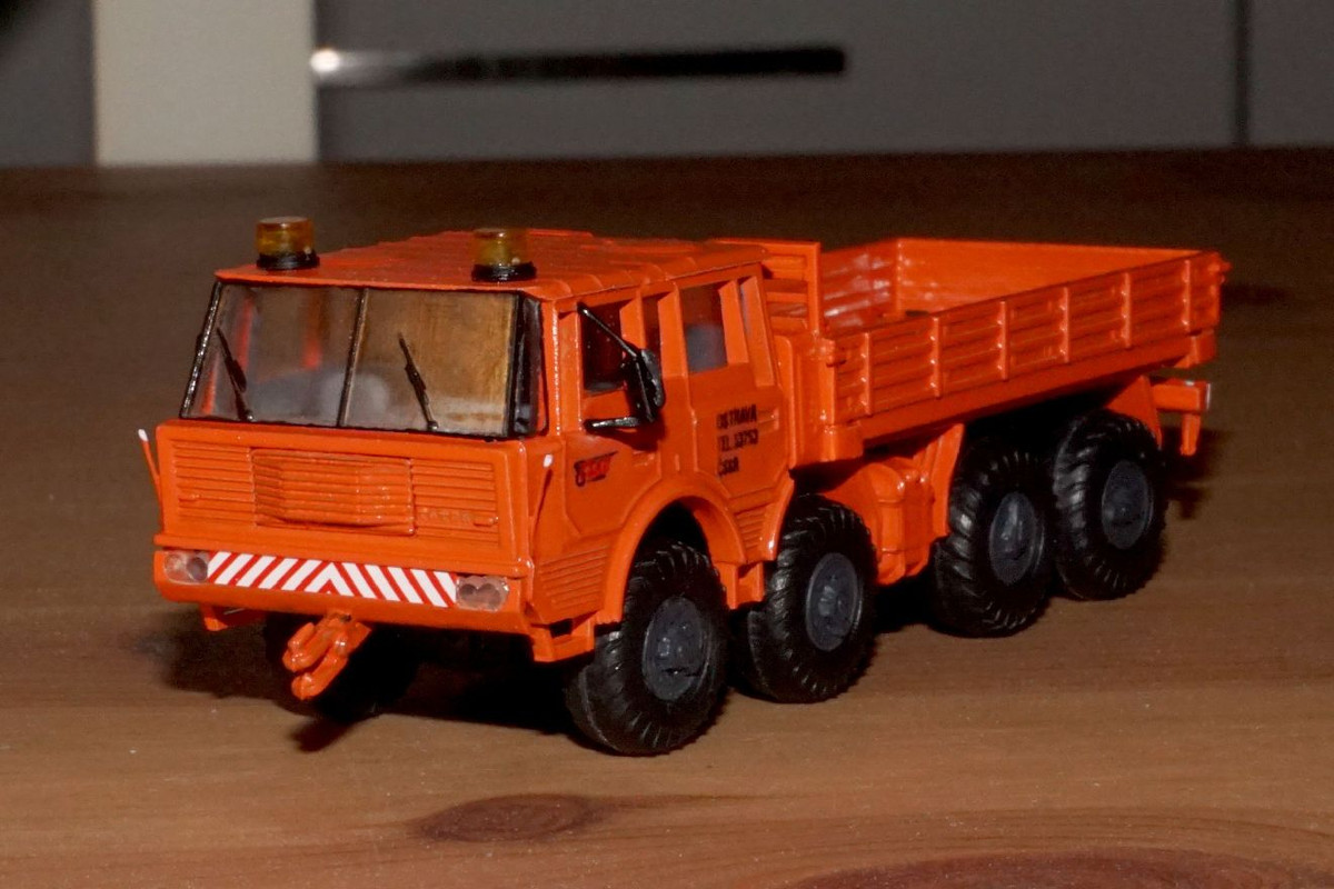 T813 8x8 Kolos CSAD 1ku87 — Postimages