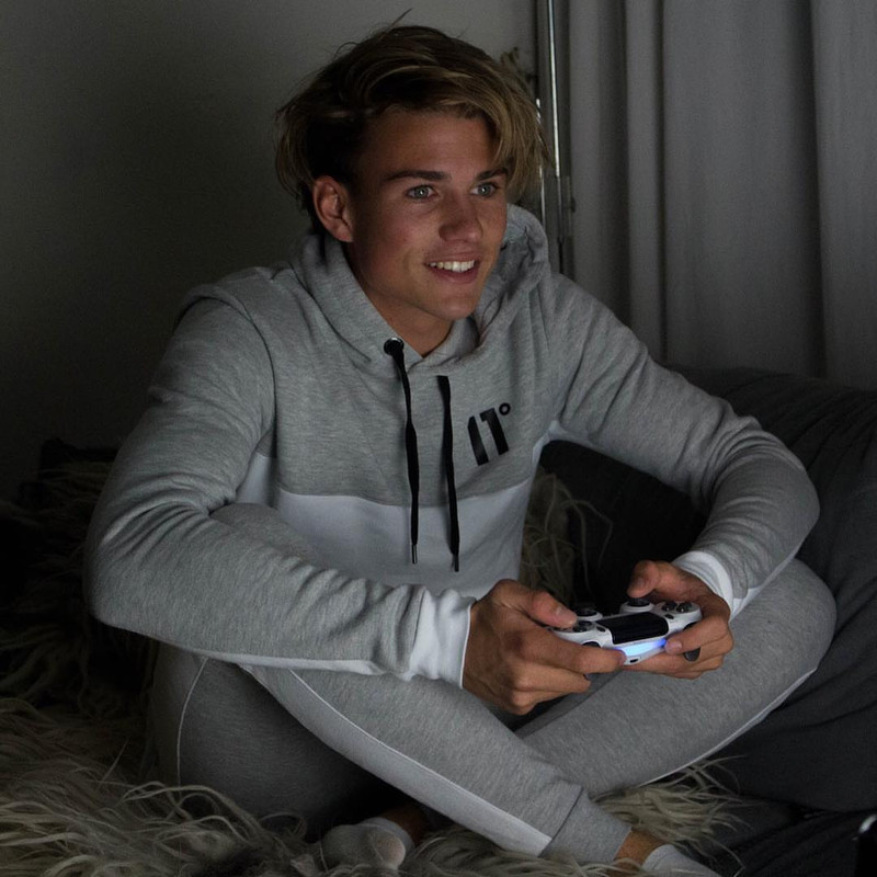 levy jansen 1601750563 — Postimages