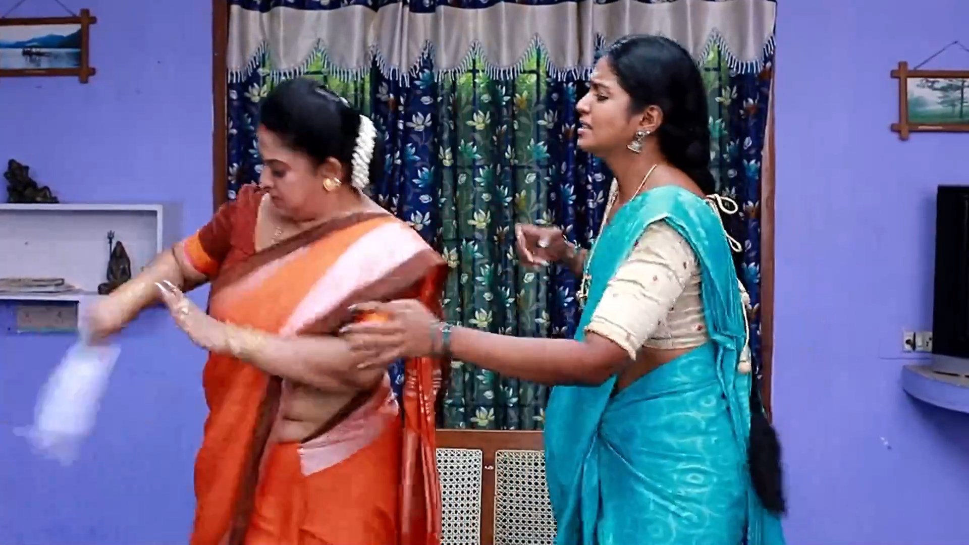 Roopashree Sexy Chubby Navel Slip mkv snapshot 00 31 488 — Postimages