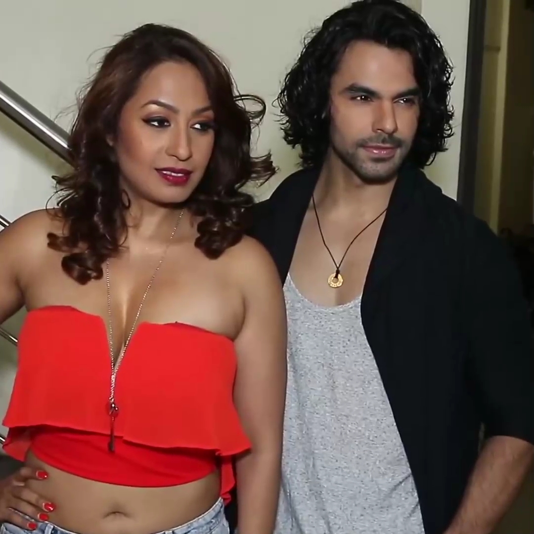 Kashmera Shah mp4 000089360 — Postimages