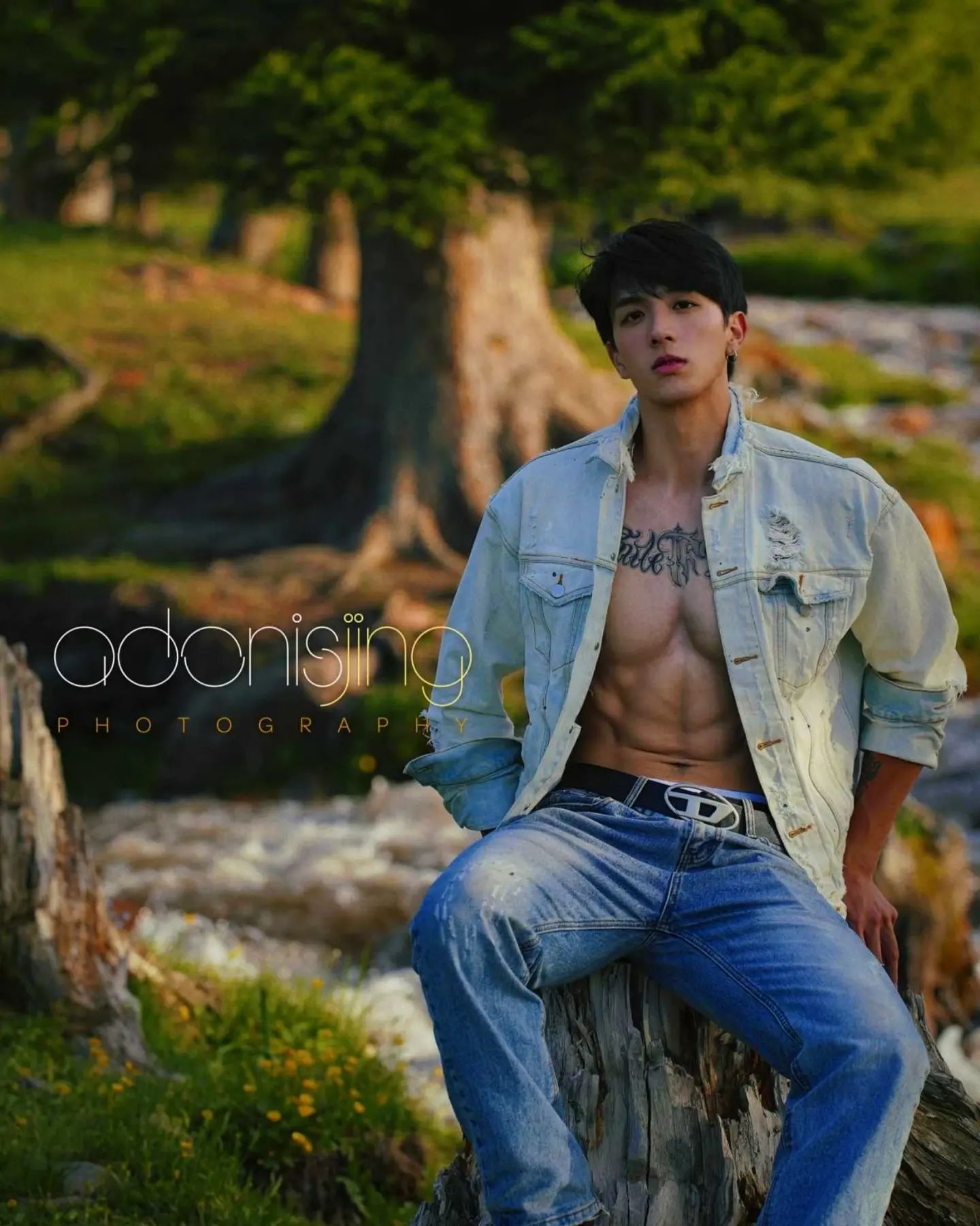 Photo shared by Chinese hunks 全球華男 on July 28, 2023 tagging hothunk ...