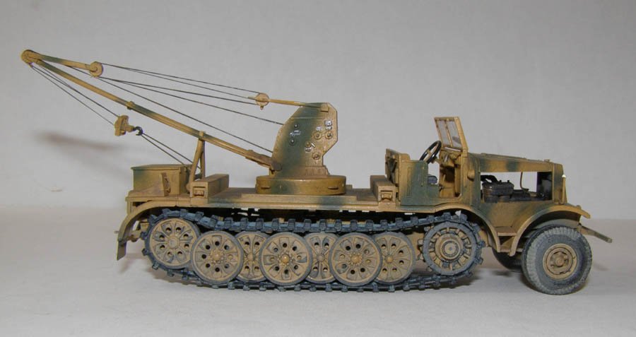 Trumpeter FAMO SdKfz 9/1 late with crane - Missing-Lynx