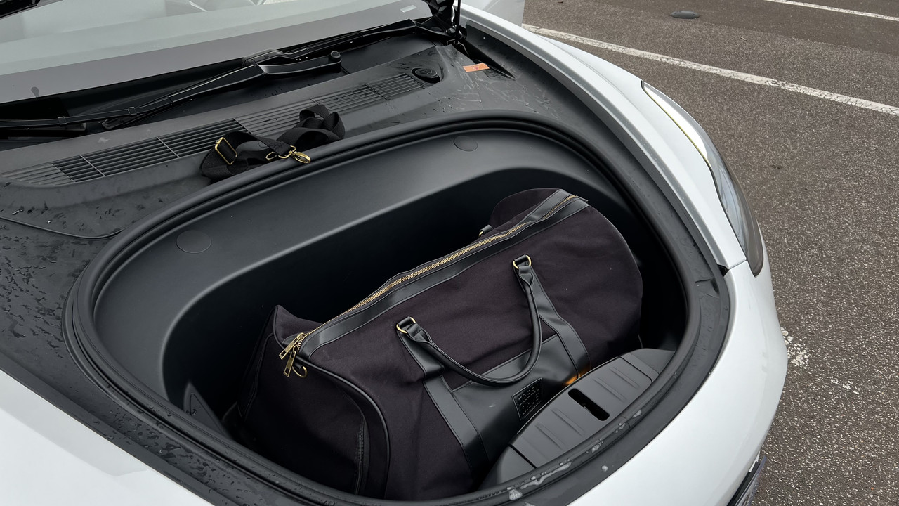 Sac de frunk : le compagnon idéal de vos voyages en Tesla ? - BlogTesla
