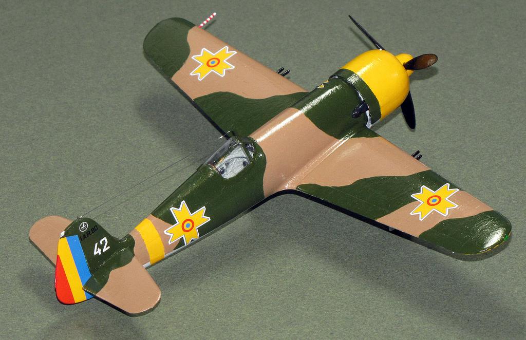 LTD Models 1/48: Royal Romanian AF IAR 80 - The Unofficial Airfix ...