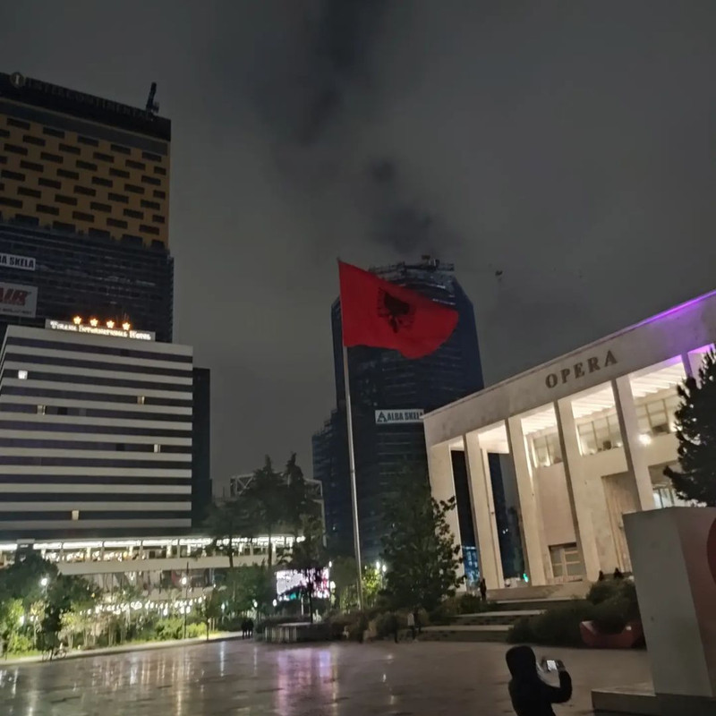 Tirana’s Rock | 89 m | 26 fl/kate | U/C | Page 21 | SkyscraperCity Forum