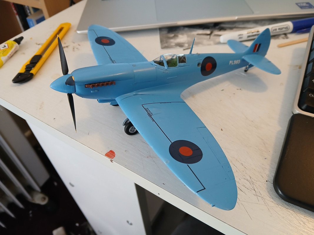 Spitfire Pr.XI PL983 - Revell Spitfire IX conversion - Ready for ...