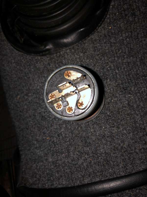 70' 510 Ignition switch - Electrical - Ratsun Forums