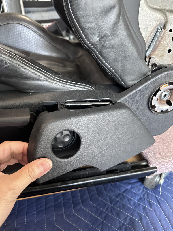 Wingback assembly 06 — Postimages