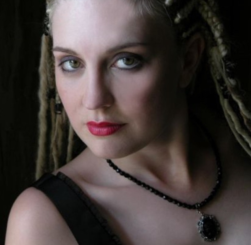 Mia Richards | The Range Planet