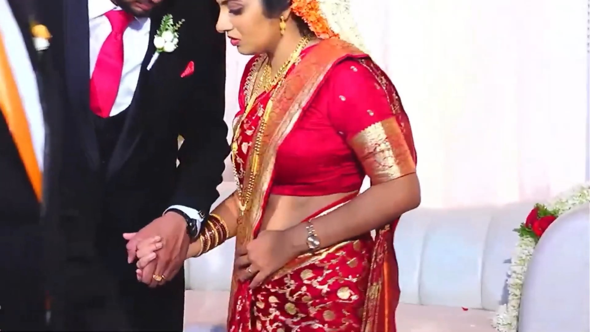 cute tulu bride open navel in red wedding saree mp4 snapshot 01 18 994 — Postimages