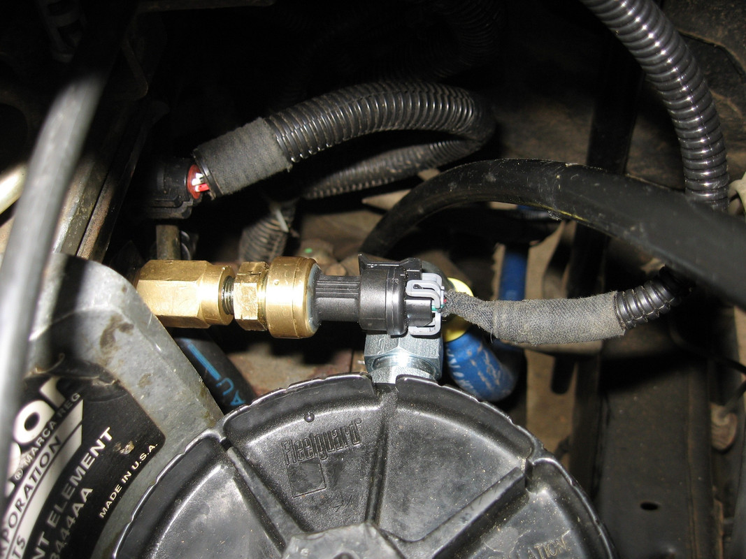 Fuel Pressure Test Port and Manifold Pressure Connected | Cummins ...