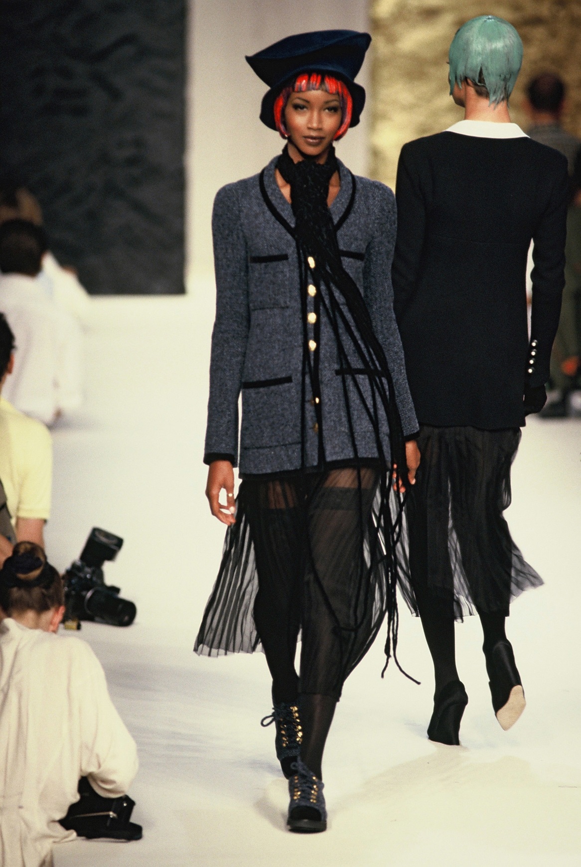 Fashion Classic: CHANEL Haute Couture Fall/Winter 1992 | Page 2 ...