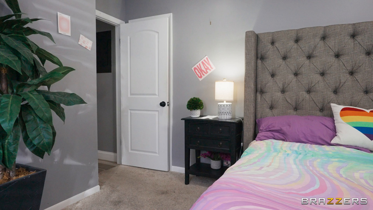 Kali Roses Red Eviee Service Him BRAZZERS mp4 0005 — Postimages