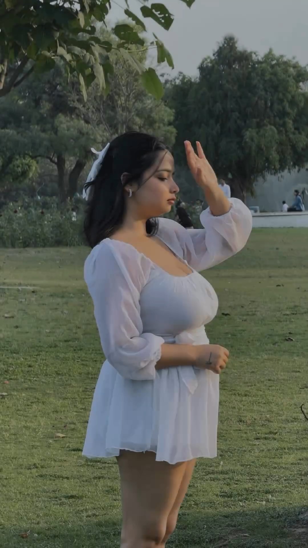 chubby desi girl huge breasts in white costume mp4 snapshot 00 00 507 — Postimages