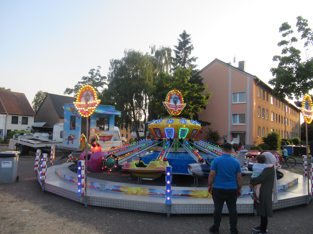 Spielzeit - Willich-Schiefbahn Schützenfest 2023 | Kirmesforum.de