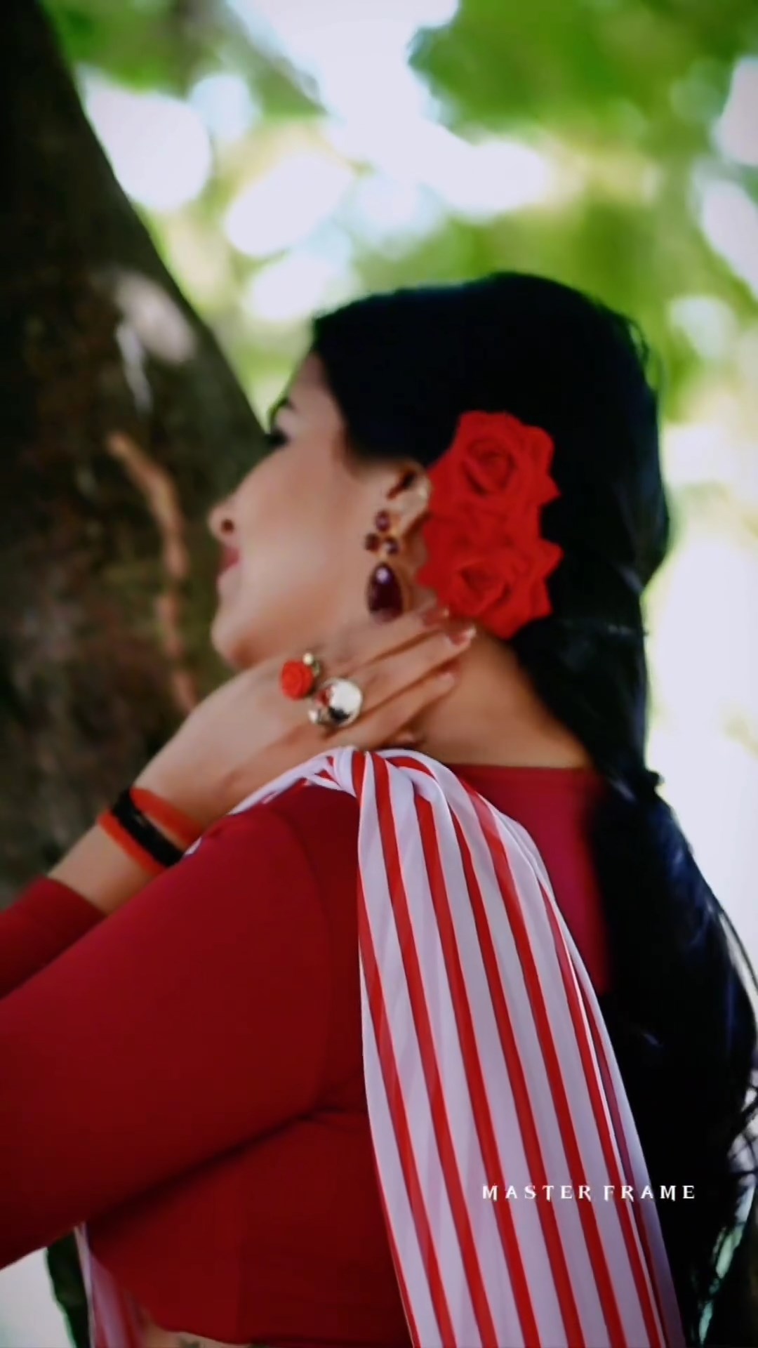 sadhika hot anvel in red saree mp4 snapshot 00 12 197 — Postimages