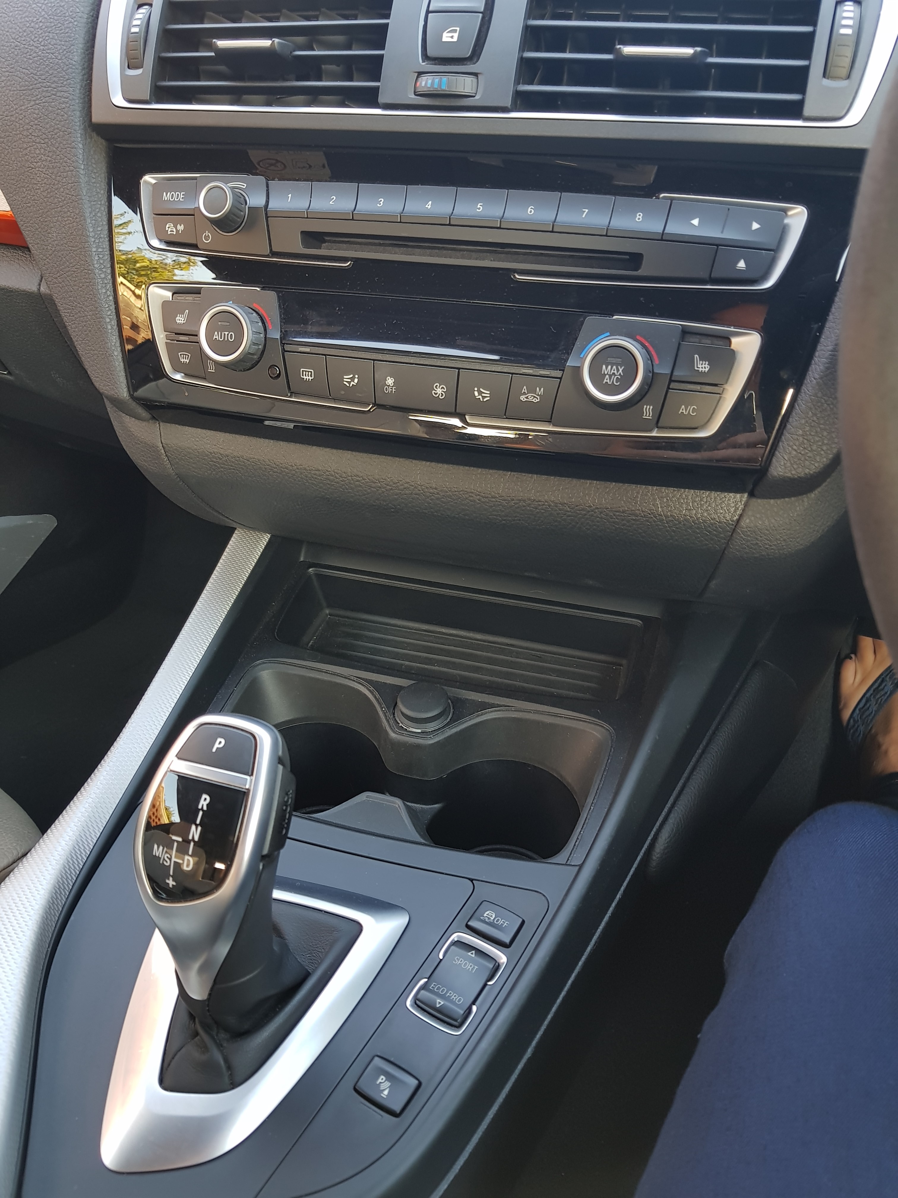 M140i LCI centre console — Postimages