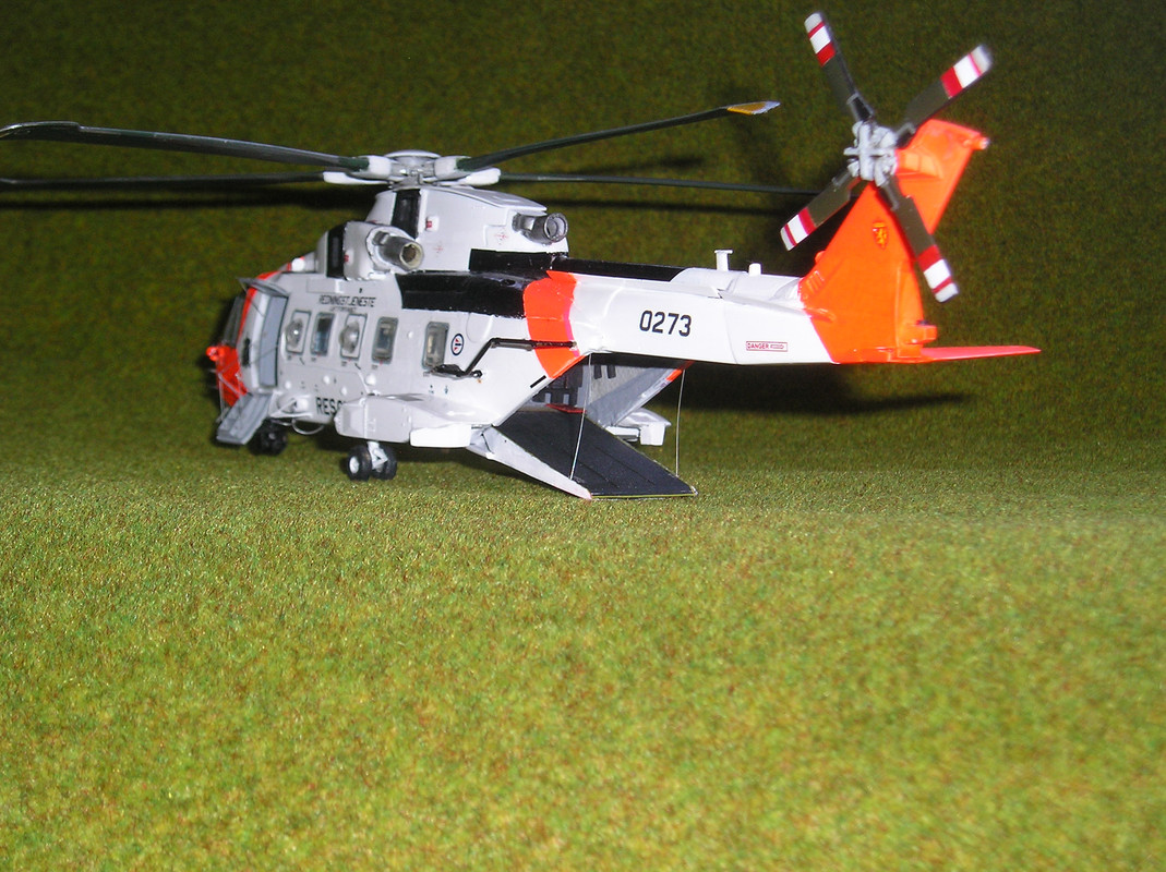 SAR Queen of the RNoAF, Italeri's Merlin rises yet again. - Ready for ...