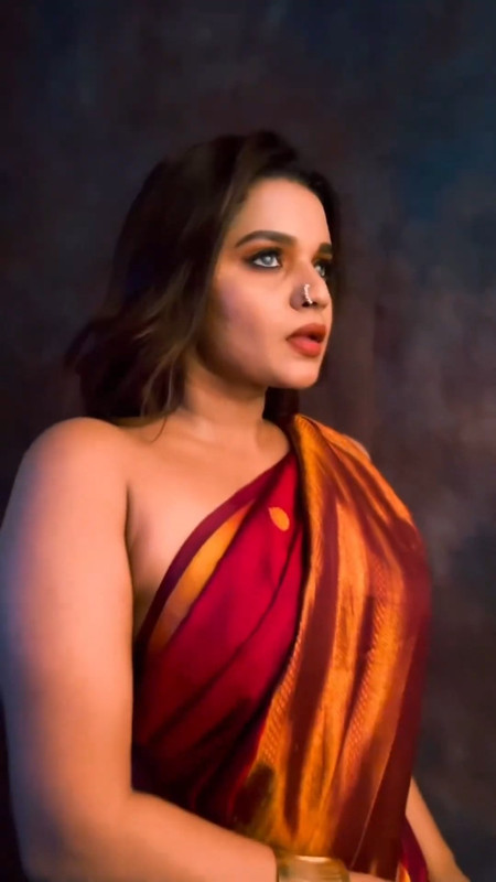 dusky malayali model in sleevless orange saree mp4 snapshot 00 07 562 ...