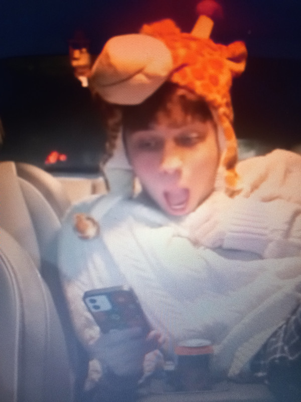 HANDSOME ALERT — Postimages