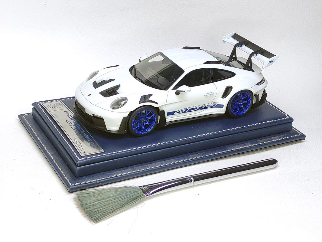 992 117 — Postimages